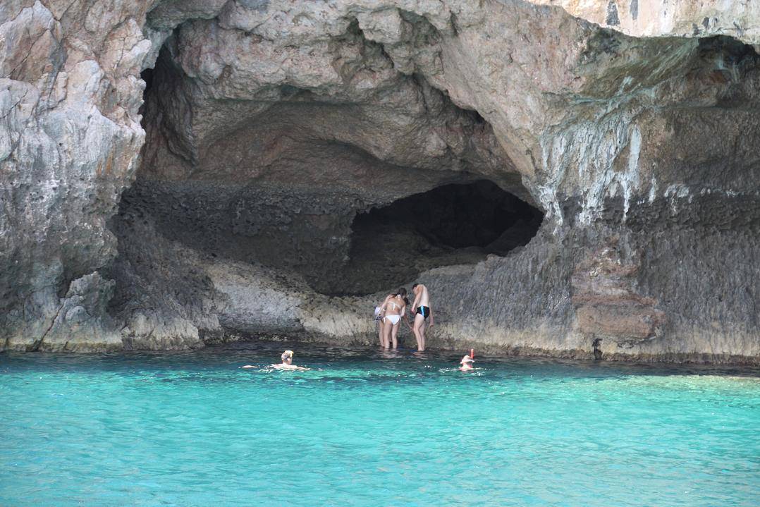 Båttur Till Magiska Menies Strand - Destination Platanias