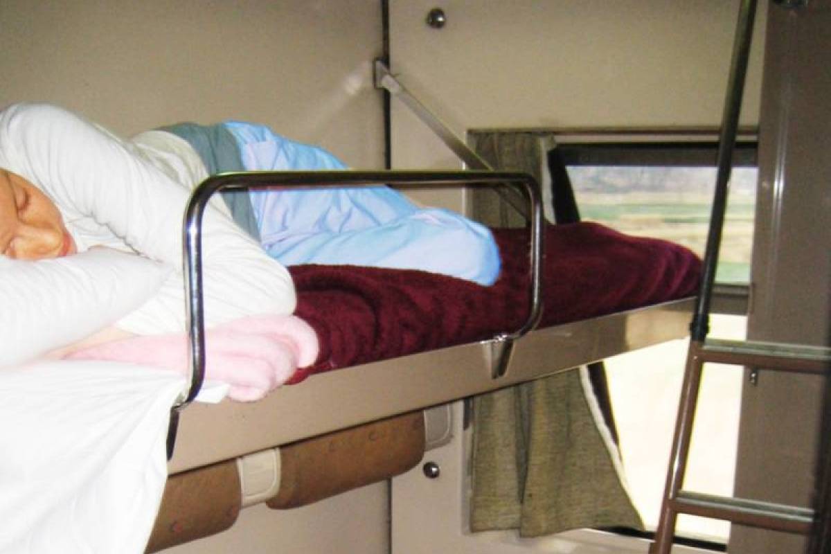 Book Egypt Sleeping train from Cairo to Aswan Online - Book Egypt cheap ...