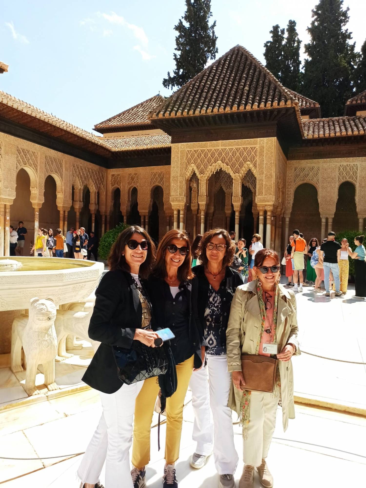 Reserva un guía oficial para visitar la Alhambra, Granada - TrekkMarket